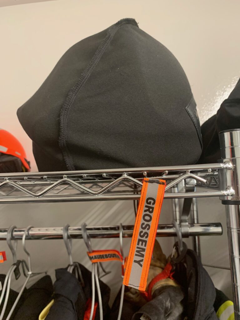 Scratch étiquette pour vestiaire tenues de feu – Fire Island Accessoires